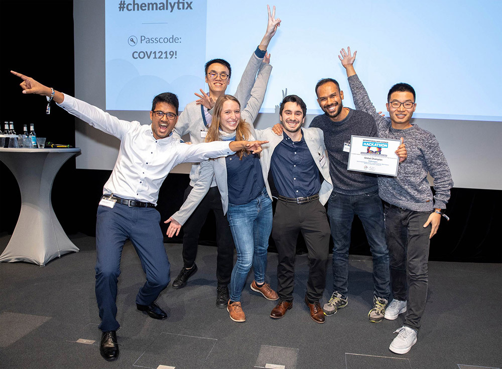 "Datavengers" winning Data Science Hackathon - RWTH Business School