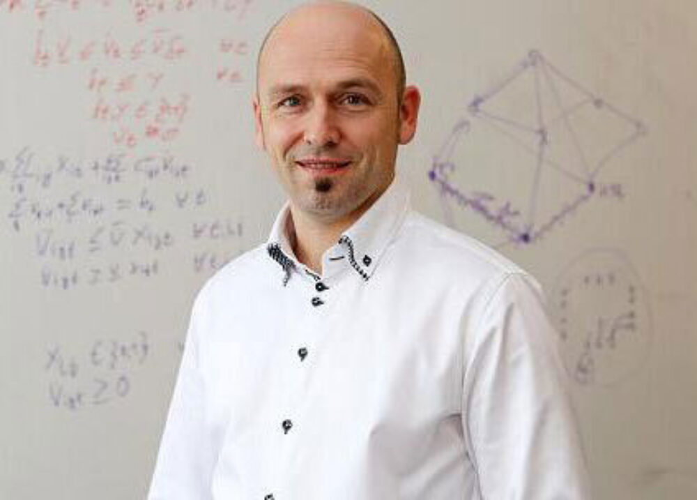 Meet your professors | Prof. Dr. Marco Lübbecke - RWTH Business School