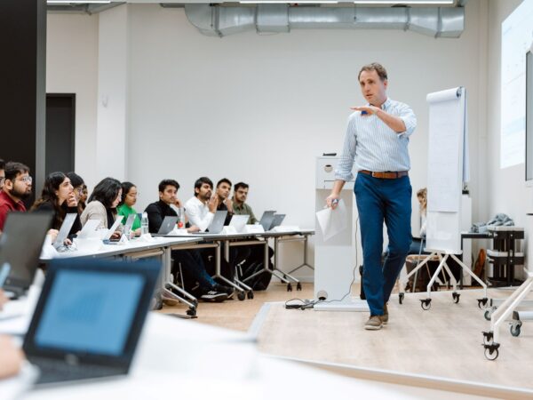 Excellent Management Continuing Education - RWTH Business School